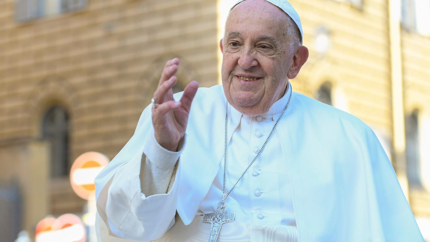 We bidden de rozenkrans voor paus Franciscus vanuit Rome – Radio Maria